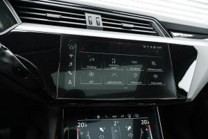 Melns Audi E-Tron 2022 Mārupe, ar dzinēja tilpumu 0.00 L un nobraukumu 33 tūkst. km par 41850 €, foto 25 vietnē AUTOMOTO.COM.LV