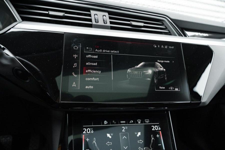 Melns Audi E-Tron 2022 Mārupe, ar dzinēja tilpumu 0.00 L un nobraukumu 33 tūkst. km par 41850 €, foto 26 vietnē AUTOMOTO.COM.LV