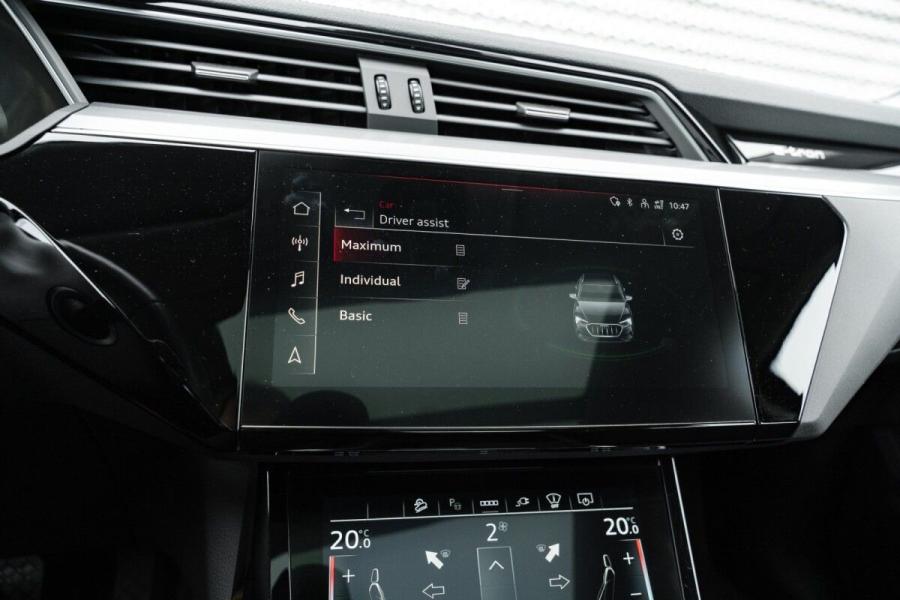 Melns Audi E-Tron 2022 Mārupe, ar dzinēja tilpumu 0.00 L un nobraukumu 33 tūkst. km par 41850 €, foto 28 vietnē AUTOMOTO.COM.LV