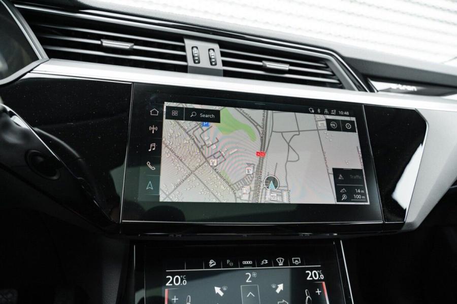 Melns Audi E-Tron 2022 Mārupe, ar dzinēja tilpumu 0.00 L un nobraukumu 33 tūkst. km par 41850 €, foto 32 vietnē AUTOMOTO.COM.LV