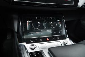 Melns Audi E-Tron 2022 Mārupe, ar dzinēja tilpumu 0.00 L un nobraukumu 33 tūkst. km par 41850 €, foto 34 vietnē AUTOMOTO.COM.LV