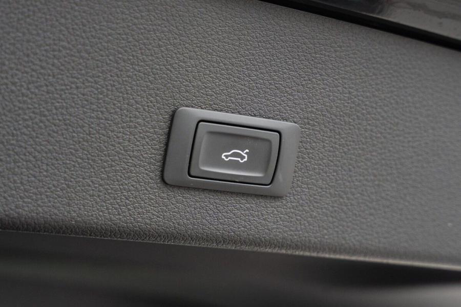 Melns Audi E-Tron 2022 Mārupe, ar dzinēja tilpumu 0.00 L un nobraukumu 33 tūkst. km par 41850 €, foto 38 vietnē AUTOMOTO.COM.LV