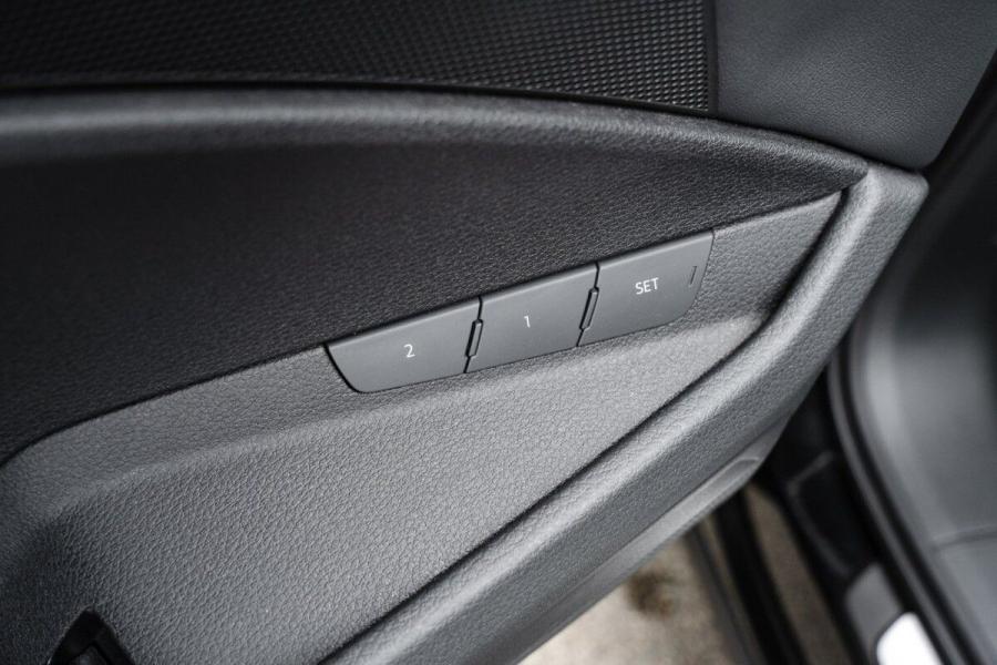 Melns Audi E-Tron 2022 Rīga, ar dzinēja tilpumu 0.00 L un nobraukumu 44 tūkst. km par 34950 €, foto 12 vietnē AUTOMOTO.COM.LV