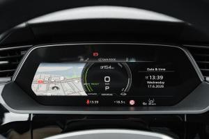Melns Audi E-Tron 2022 Rīga, ar dzinēja tilpumu 0.00 L un nobraukumu 44 tūkst. km par 34950 €, foto 19 vietnē AUTOMOTO.COM.LV
