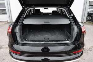 Melns Audi E-Tron 2022 Rīga, ar dzinēja tilpumu 0.00 L un nobraukumu 44 tūkst. km par 34950 €, foto 36 vietnē AUTOMOTO.COM.LV