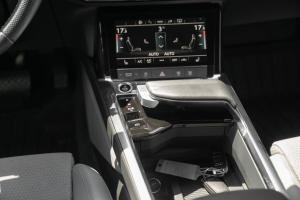 Черный Ауди E-Tron 2022 в Вильнюс, объемом двигателя 0.00 л и пробегом 28 тыс. км за 29950 €, фото 11 на AUTOMOTO.COM.LV