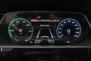 Черный Ауди E-Tron 2022 в Вильнюс, объемом двигателя 0.00 л и пробегом 62 тыс. км за 29900 €, фото 13 на AUTOMOTO.COM.LV