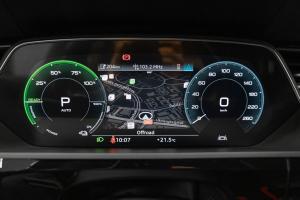 Черный Ауди E-Tron 2022 в Вильнюс, объемом двигателя 0.00 л и пробегом 62 тыс. км за 29900 €, фото 14 на AUTOMOTO.COM.LV
