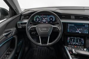 Black Audi E-Tron 2022 in Vilnius, with an engine capacity of 0.00 L and mileage of 57 thousand km for 29250 €, photo 14 on AUTOMOTO.COM.LV