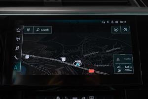 Black Audi E-Tron 2022 in Vilnius, with an engine capacity of 0.00 L and mileage of 57 thousand km for 29250 €, photo 21 on AUTOMOTO.COM.LV