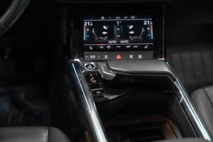 Black Audi E-Tron 2022 in Vilnius, with an engine capacity of 0.00 L and mileage of 57 thousand km for 29250 €, photo 23 on AUTOMOTO.COM.LV