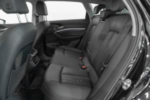 Black Audi E-Tron 2022 in Vilnius, with an engine capacity of 0.00 L and mileage of 57 thousand km for 29250 €, photo 24 on AUTOMOTO.COM.LV