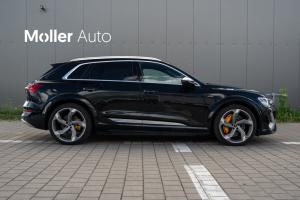Черный Ауди E-Tron 2022 в Вильнюс, объемом двигателя 0.00 л и пробегом 76 тыс. км за 40650 €, фото 10 на AUTOMOTO.COM.LV