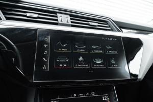 Черный Ауди E-Tron 2022 в Марупе, объемом двигателя 0.00 л и пробегом 35 тыс. км за 32050 €, фото 19 на AUTOMOTO.COM.LV