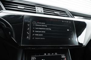 Черный Ауди E-Tron 2022 в Марупе, объемом двигателя 0.00 л и пробегом 35 тыс. км за 32050 €, фото 22 на AUTOMOTO.COM.LV