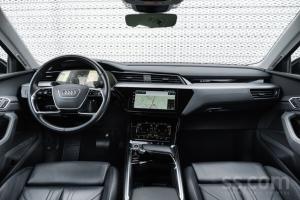 Melns Audi E-Tron 2022 Rīga, ar dzinēja tilpumu 0.00 L un nobraukumu 32 tūkst. km par 40500 €, foto 7 vietnē AUTOMOTO.COM.LV