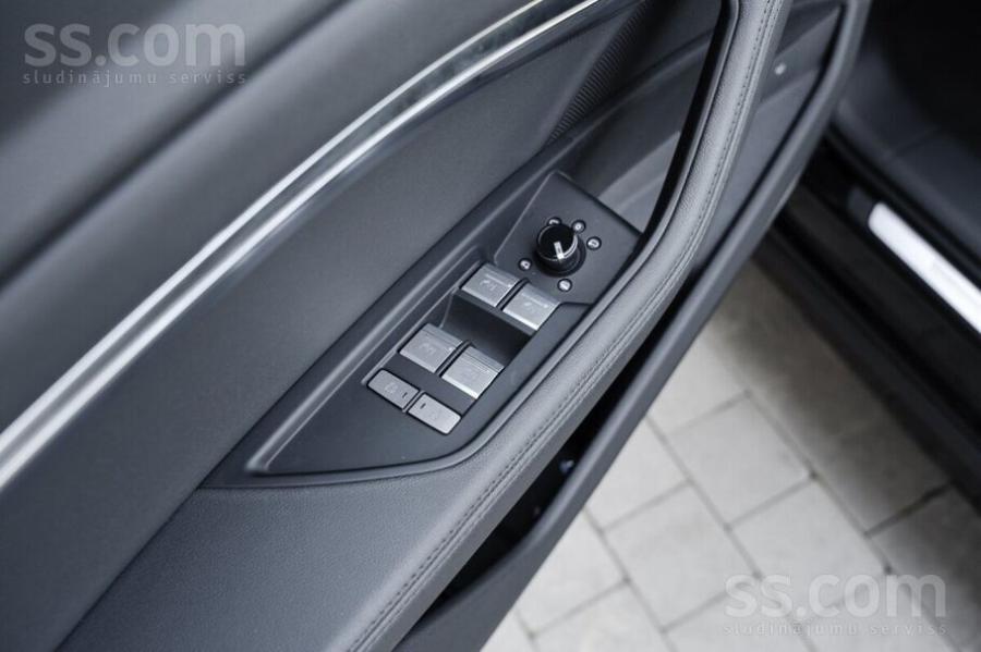 Melns Audi E-Tron 2022 Rīga, ar dzinēja tilpumu 0.00 L un nobraukumu 32 tūkst. km par 40500 €, foto 10 vietnē AUTOMOTO.COM.LV