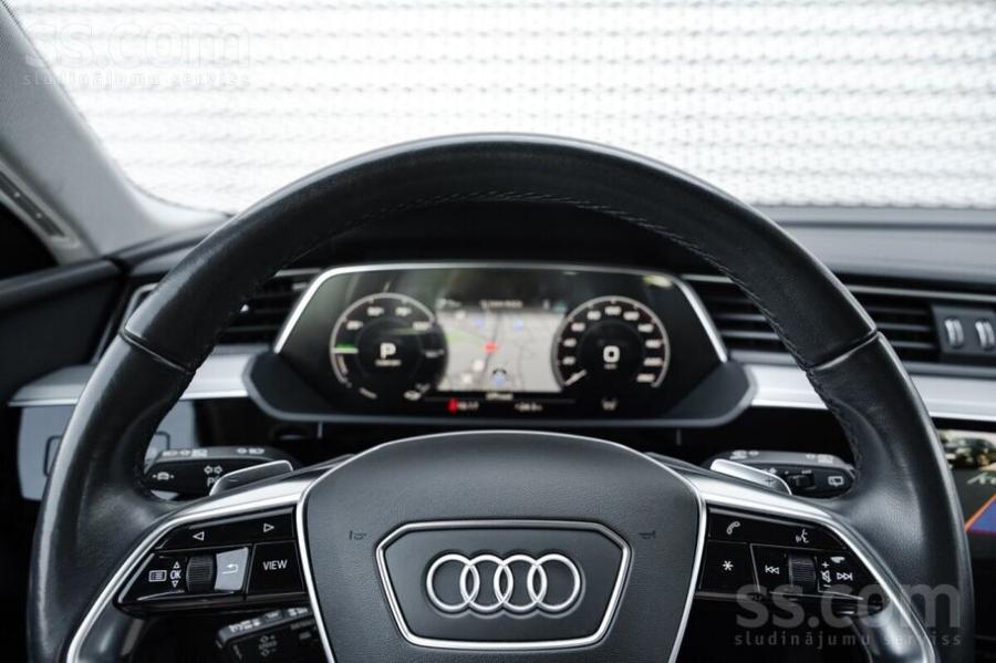 Melns Audi E-Tron 2022 Rīga, ar dzinēja tilpumu 0.00 L un nobraukumu 32 tūkst. km par 40500 €, foto 16 vietnē AUTOMOTO.COM.LV