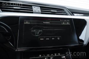 Melns Audi E-Tron 2022 Rīga, ar dzinēja tilpumu 0.00 L un nobraukumu 32 tūkst. km par 40500 €, foto 20 vietnē AUTOMOTO.COM.LV