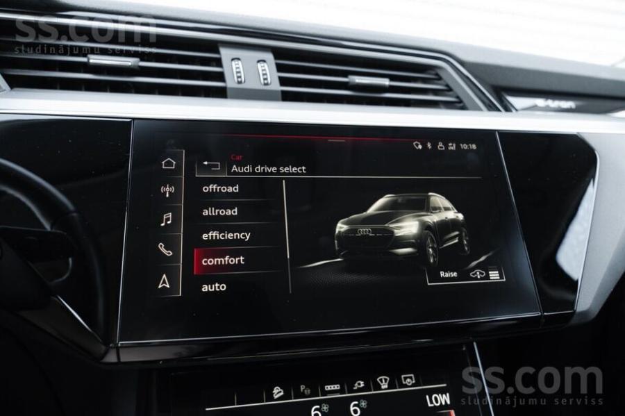 Melns Audi E-Tron 2022 Rīga, ar dzinēja tilpumu 0.00 L un nobraukumu 32 tūkst. km par 40500 €, foto 25 vietnē AUTOMOTO.COM.LV