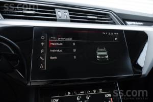 Melns Audi E-Tron 2022 Rīga, ar dzinēja tilpumu 0.00 L un nobraukumu 32 tūkst. km par 40500 €, foto 26 vietnē AUTOMOTO.COM.LV