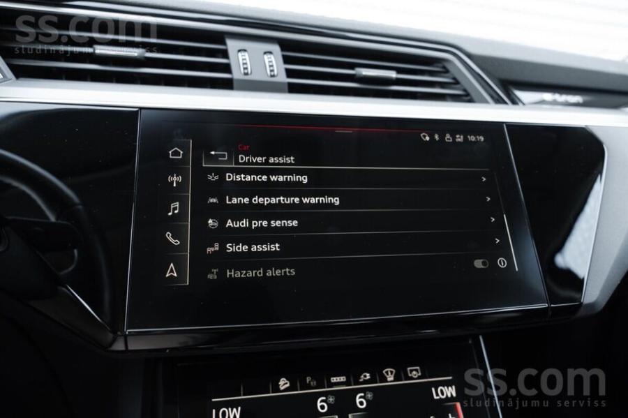 Melns Audi E-Tron 2022 Rīga, ar dzinēja tilpumu 0.00 L un nobraukumu 32 tūkst. km par 40500 €, foto 28 vietnē AUTOMOTO.COM.LV