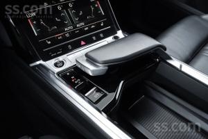 Melns Audi E-Tron 2022 Rīga, ar dzinēja tilpumu 0.00 L un nobraukumu 32 tūkst. km par 40500 €, foto 31 vietnē AUTOMOTO.COM.LV