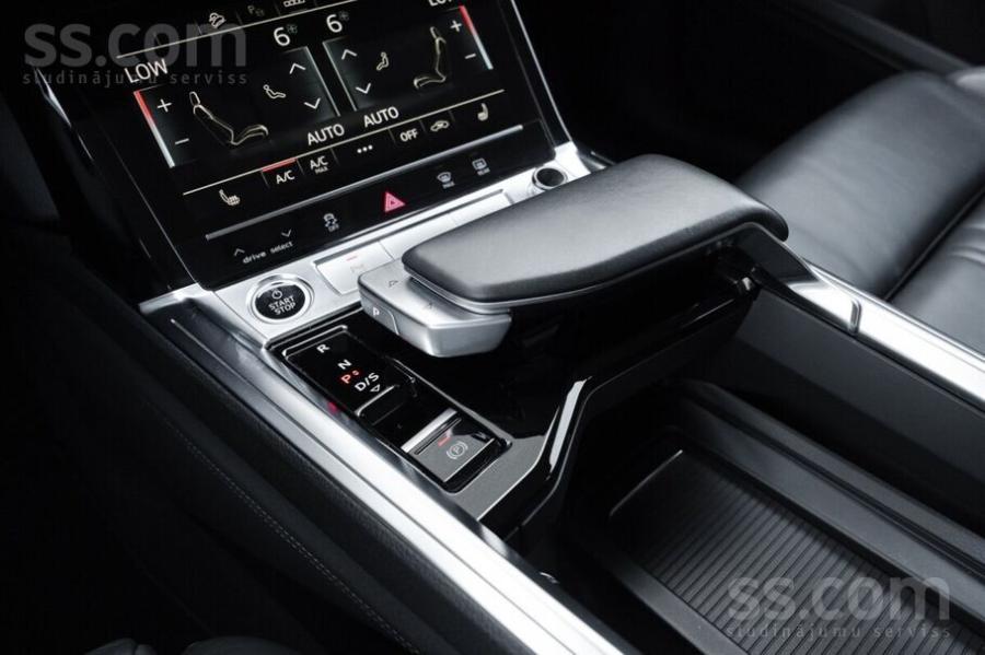 Melns Audi E-Tron 2022 Rīga, ar dzinēja tilpumu 0.00 L un nobraukumu 32 tūkst. km par 40500 €, foto 31 vietnē AUTOMOTO.COM.LV