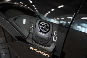 Черный Ауди E-Tron 2022 в Вильнюс, объемом двигателя 0.00 л и пробегом 65 тыс. км за 32900 €, фото 24 на AUTOMOTO.COM.LV