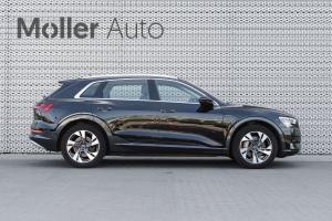 Черный Ауди E-Tron 2022 в Марупе, объемом двигателя 0.00 л и пробегом 32 тыс. км за 40500 €, фото 6 на AUTOMOTO.COM.LV