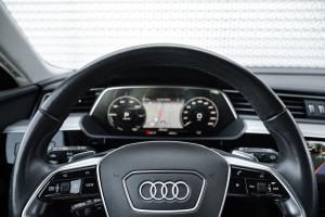 Черный Ауди E-Tron 2022 в Марупе, объемом двигателя 0.00 л и пробегом 32 тыс. км за 40500 €, фото 16 на AUTOMOTO.COM.LV