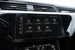Черный Ауди E-Tron 2022 в Марупе, объемом двигателя 0.00 л и пробегом 32 тыс. км за 40500 €, фото 29 на AUTOMOTO.COM.LV