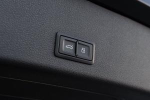 Черный Ауди E-Tron 2022 в Марупе, объемом двигателя 0.00 л и пробегом 32 тыс. км за 40500 €, фото 36 на AUTOMOTO.COM.LV
