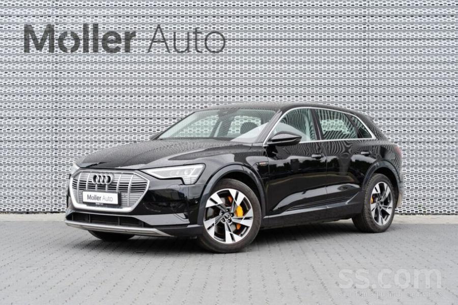 Black Audi E-Tron 2022 in Riga, with an engine capacity of 0.00 L and mileage of 74 thousand km for 35950 €, photo 1 on AUTOMOTO.COM.LV