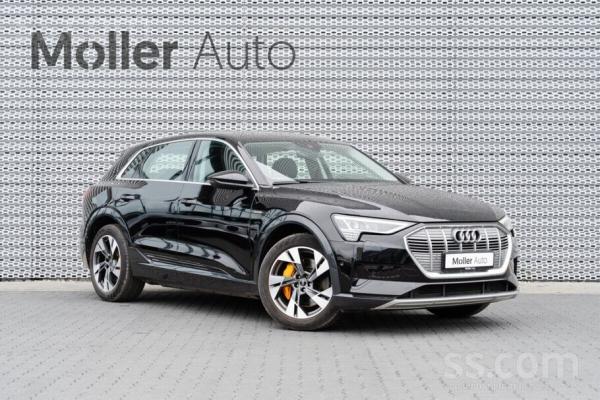 Черный Ауди E-Tron 2022 в Рига, объемом двигателя 0.00 л и пробегом 74 тыс. км за 35950 €, фото 2 на AUTOMOTO.COM.LV