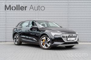 Black Audi E-Tron 2022 in Riga, with an engine capacity of 0.00 L and mileage of 74 thousand km for 35950 €, photo 3 on AUTOMOTO.COM.LV