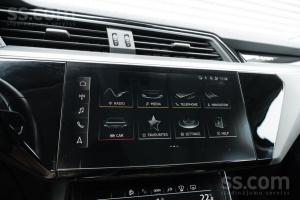 Black Audi E-Tron 2022 in Riga, with an engine capacity of 0.00 L and mileage of 74 thousand km for 35950 €, photo 19 on AUTOMOTO.COM.LV