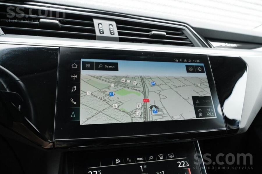 Black Audi E-Tron 2022 in Riga, with an engine capacity of 0.00 L and mileage of 74 thousand km for 35950 €, photo 24 on AUTOMOTO.COM.LV