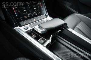 Black Audi E-Tron 2022 in Riga, with an engine capacity of 0.00 L and mileage of 74 thousand km for 35950 €, photo 26 on AUTOMOTO.COM.LV