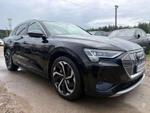Melns Audi E-Tron 2022 Viļņa, ar dzinēja tilpumu 0.00 L un nobraukumu 77 tūkst. km par 32700 €, foto 3 vietnē AUTOMOTO.COM.LV