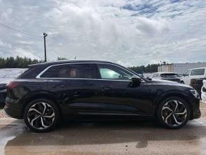 Melns Audi E-Tron 2022 Viļņa, ar dzinēja tilpumu 0.00 L un nobraukumu 77 tūkst. km par 32700 €, foto 8 vietnē AUTOMOTO.COM.LV