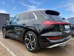 Melns Audi E-Tron 2022 Viļņa, ar dzinēja tilpumu 0.00 L un nobraukumu 77 tūkst. km par 32700 €, foto 10 vietnē AUTOMOTO.COM.LV
