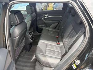 Melns Audi E-Tron 2022 Viļņa, ar dzinēja tilpumu 0.00 L un nobraukumu 77 tūkst. km par 32700 €, foto 20 vietnē AUTOMOTO.COM.LV