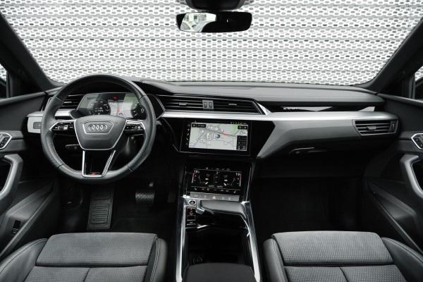Black Audi E-Tron 2022 in Marupe, with an engine capacity of 0.00 L and mileage of 26 thousand km for 36000 €, photo 6 on AUTOMOTO.COM.LV