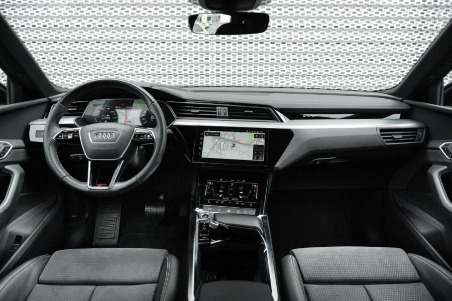 Melns Audi E-Tron 2022 Mārupe, ar dzinēja tilpumu 0.00 L un nobraukumu 26 tūkst. km par 36000 €, foto 7 vietnē AUTOMOTO.COM.LV