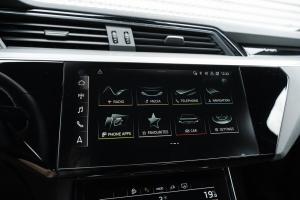 Melns Audi E-Tron 2022 Mārupe, ar dzinēja tilpumu 0.00 L un nobraukumu 26 tūkst. km par 36000 €, foto 21 vietnē AUTOMOTO.COM.LV