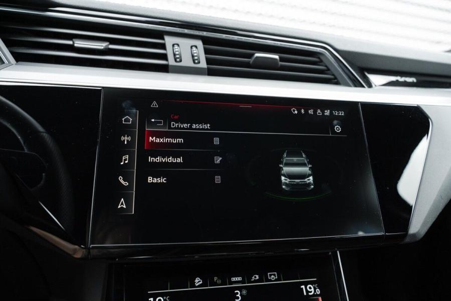 Melns Audi E-Tron 2022 Mārupe, ar dzinēja tilpumu 0.00 L un nobraukumu 26 tūkst. km par 36000 €, foto 25 vietnē AUTOMOTO.COM.LV