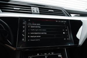 Melns Audi E-Tron 2022 Mārupe, ar dzinēja tilpumu 0.00 L un nobraukumu 26 tūkst. km par 36000 €, foto 26 vietnē AUTOMOTO.COM.LV