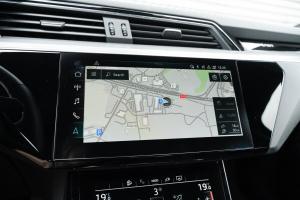 Melns Audi E-Tron 2022 Mārupe, ar dzinēja tilpumu 0.00 L un nobraukumu 26 tūkst. km par 36000 €, foto 28 vietnē AUTOMOTO.COM.LV