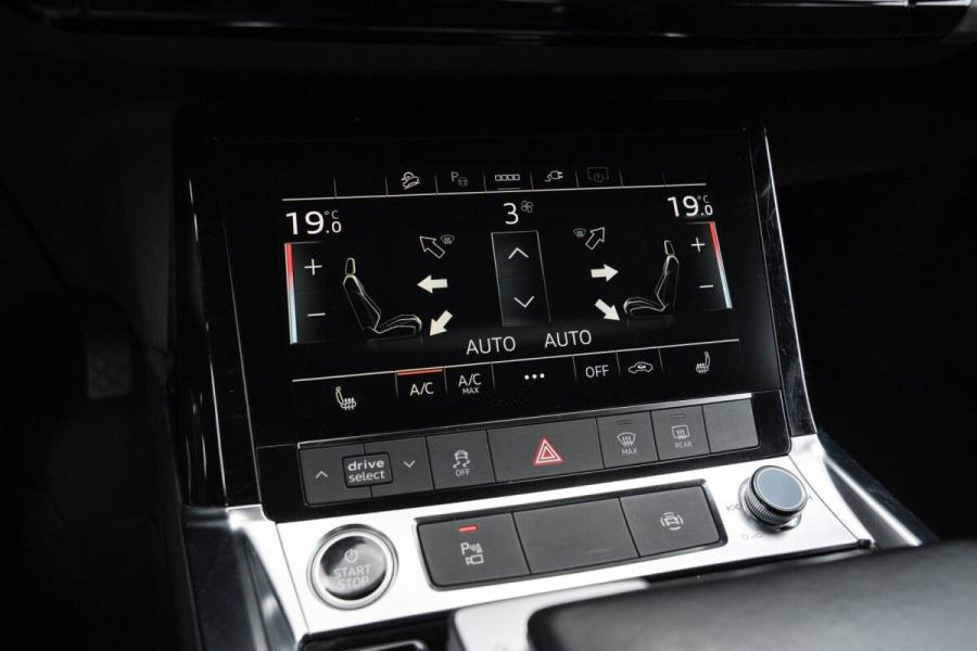 Melns Audi E-Tron 2022 Mārupe, ar dzinēja tilpumu 0.00 L un nobraukumu 26 tūkst. km par 36000 €, foto 29 vietnē AUTOMOTO.COM.LV
